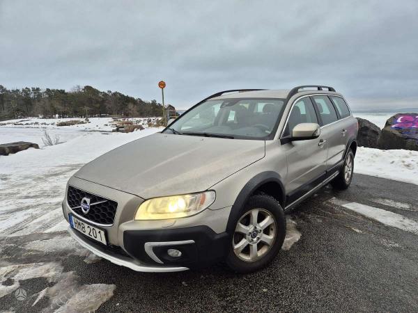 Sarkans Volvo XC70 2014 Utena, ar dzinēja tilpumu 2.40 L un nobraukumu 460 tūkst. km par 6999 €, foto 1 vietnē AUTOMOTO.COM.LV