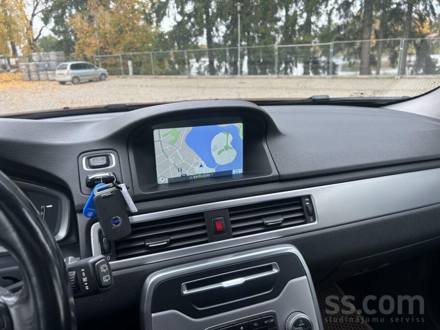 Красный Вольво ХС70 2015 в Алуксне, объемом двигателя 2.40 л и пробегом 0 тыс. км за 9800 €, фото 22 на AUTOMOTO.COM.LV