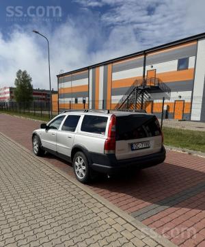 Volvo XC70 2000 Ventspils, ar dzinēja tilpumu 2.40 L un nobraukumu 463 tūkst. km par 3300 €, foto 4 vietnē AUTOMOTO.COM.LV