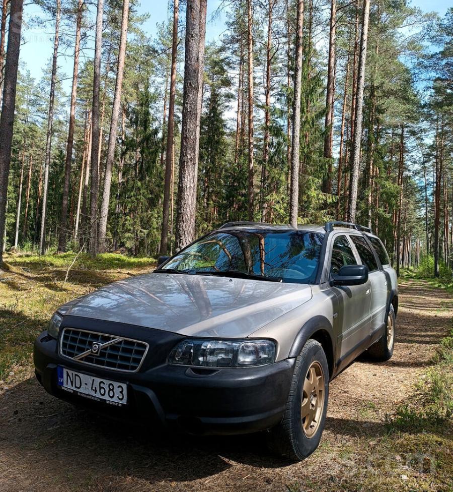 Volvo XC70 2001 Cēsis, ar dzinēja tilpumu 2.40 L un nobraukumu 423 tūkst. km par 7900 €, foto 2 vietnē AUTOMOTO.COM.LV