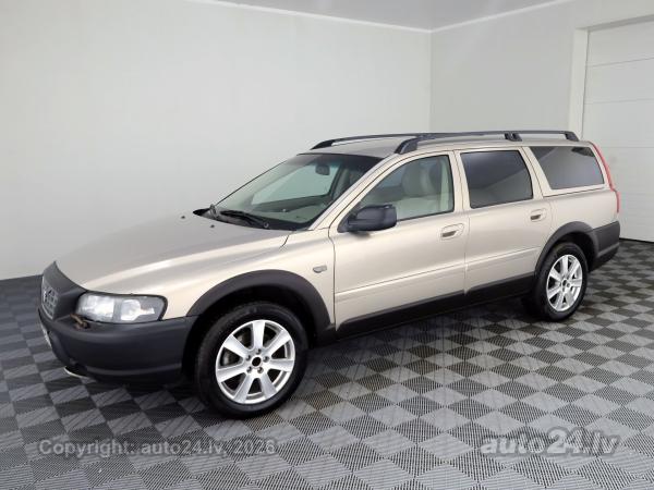 Volvo XC70 2002 in Tallinn, with an engine capacity of 2.40 L and mileage of 393 thousand km for 1199 €, photo 2 on AUTOMOTO.COM.LV