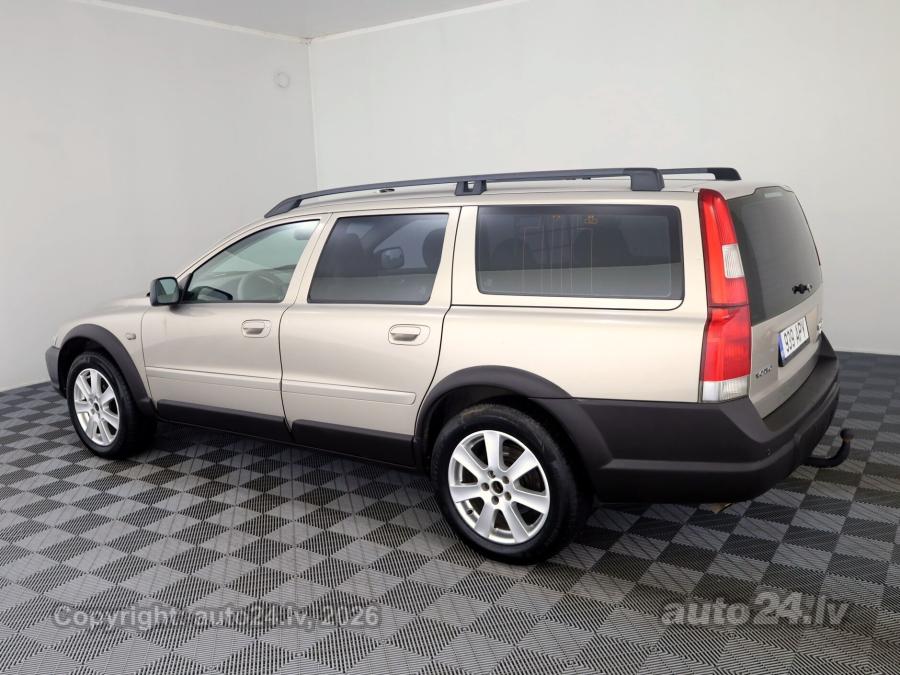Volvo XC70 2002 in Tallinn, with an engine capacity of 2.40 L and mileage of 393 thousand km for 1199 €, photo 5 on AUTOMOTO.COM.LV