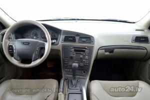 Volvo XC70 2002 in Tallinn, with an engine capacity of 2.40 L and mileage of 393 thousand km for 1199 €, photo 6 on AUTOMOTO.COM.LV