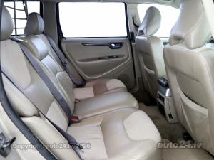 Volvo XC70 2002 in Tallinn, with an engine capacity of 2.40 L and mileage of 393 thousand km for 1199 €, photo 8 on AUTOMOTO.COM.LV