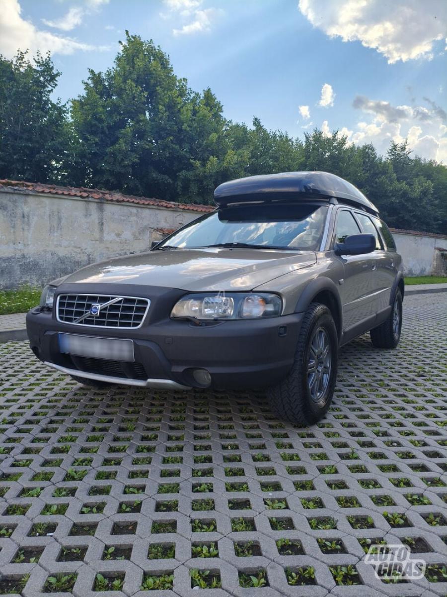 Volvo XC70 2002 in Kaunas, with an engine capacity of 2.40 L and mileage of 260 thousand km for 4500 €, photo 4 on AUTOMOTO.COM.LV