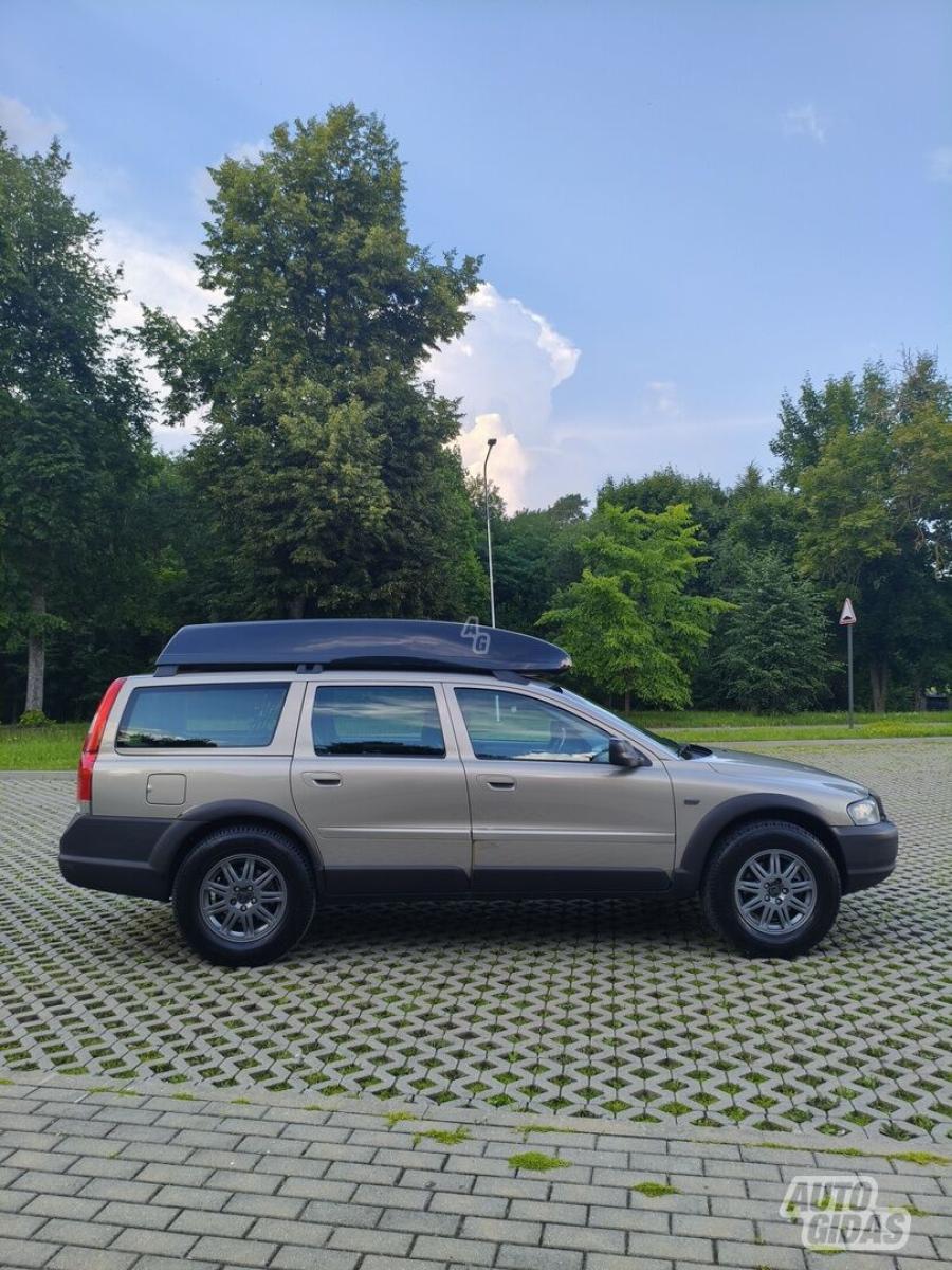 Volvo XC70 2002 in Kaunas, with an engine capacity of 2.40 L and mileage of 260 thousand km for 4500 €, photo 8 on AUTOMOTO.COM.LV