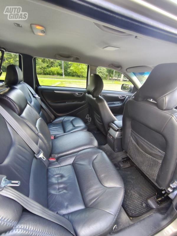 Volvo XC70 2002 in Kaunas, with an engine capacity of 2.40 L and mileage of 260 thousand km for 4500 €, photo 9 on AUTOMOTO.COM.LV