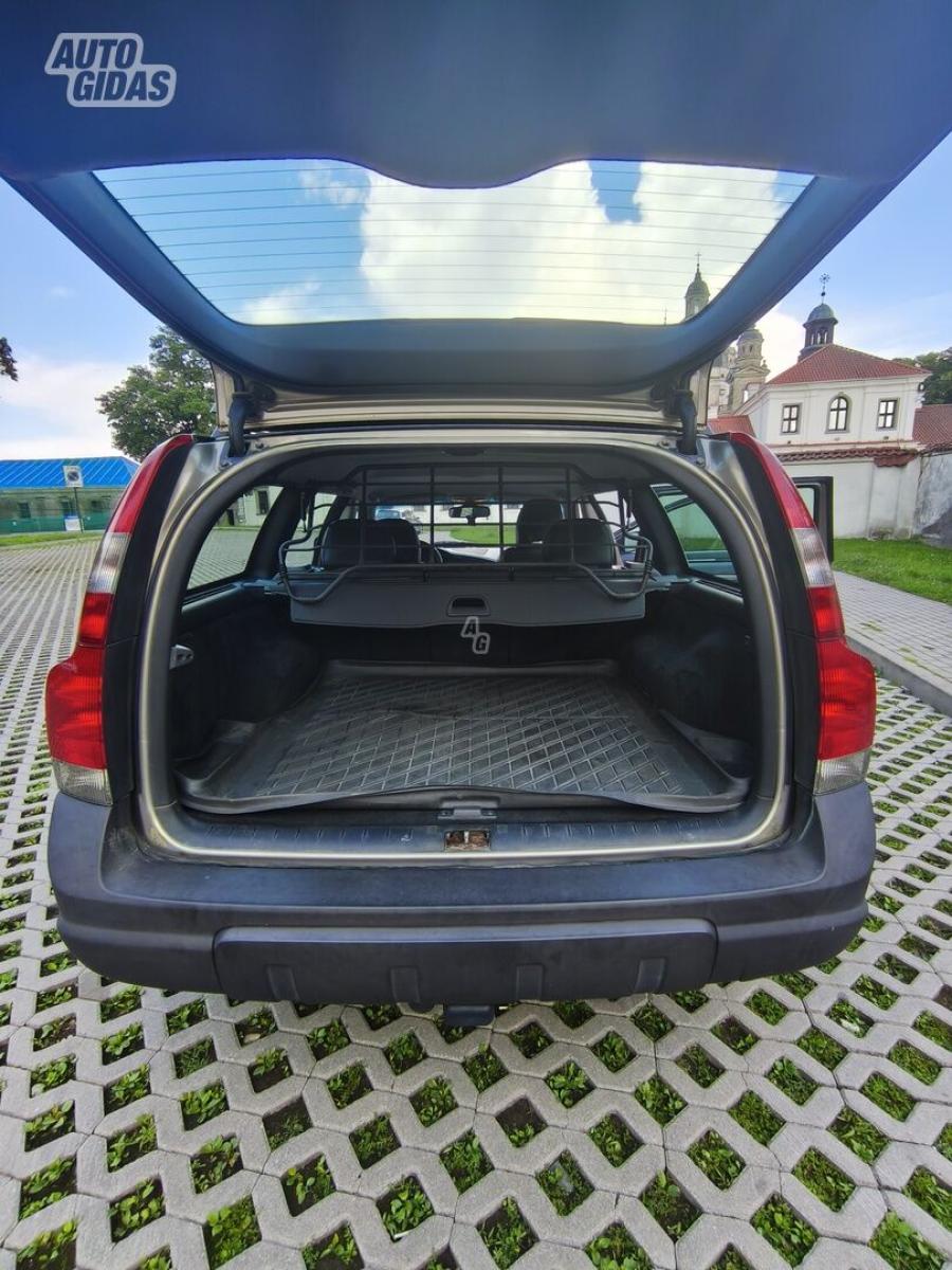 Volvo XC70 2002 in Kaunas, with an engine capacity of 2.40 L and mileage of 260 thousand km for 4500 €, photo 11 on AUTOMOTO.COM.LV