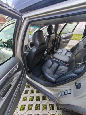 Volvo XC70 2002 in Kaunas, with an engine capacity of 2.40 L and mileage of 260 thousand km for 4500 €, photo 12 on AUTOMOTO.COM.LV