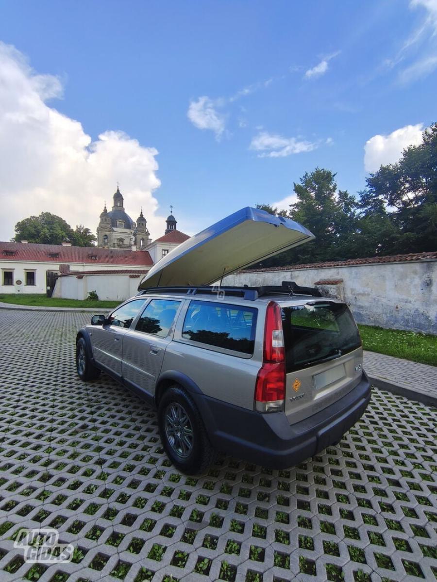 Volvo XC70 2002 in Kaunas, with an engine capacity of 2.40 L and mileage of 260 thousand km for 4500 €, photo 17 on AUTOMOTO.COM.LV