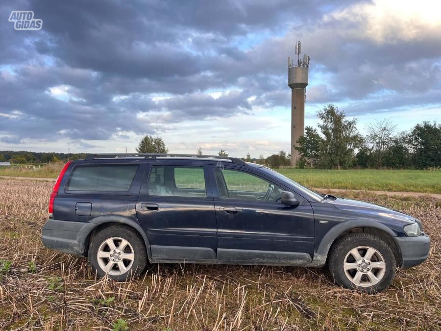 Volvo XC70 2002 in Klaipeda, with an engine capacity of 2.40 L and mileage of 375 thousand km for 999 €, photo 3 on AUTOMOTO.COM.LV