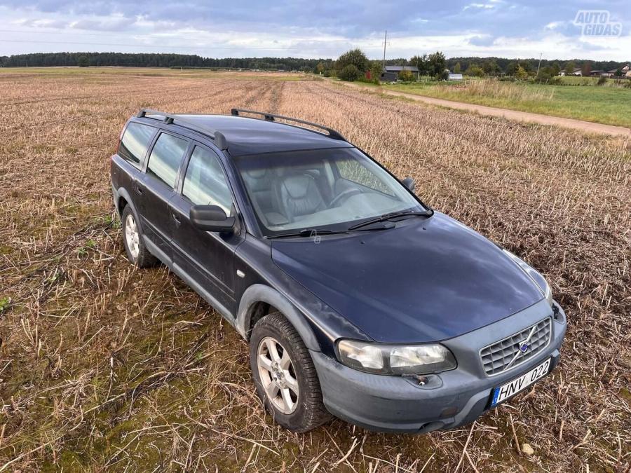 Volvo XC70 2002 in Klaipeda, with an engine capacity of 2.40 L and mileage of 375 thousand km for 999 €, photo 9 on AUTOMOTO.COM.LV