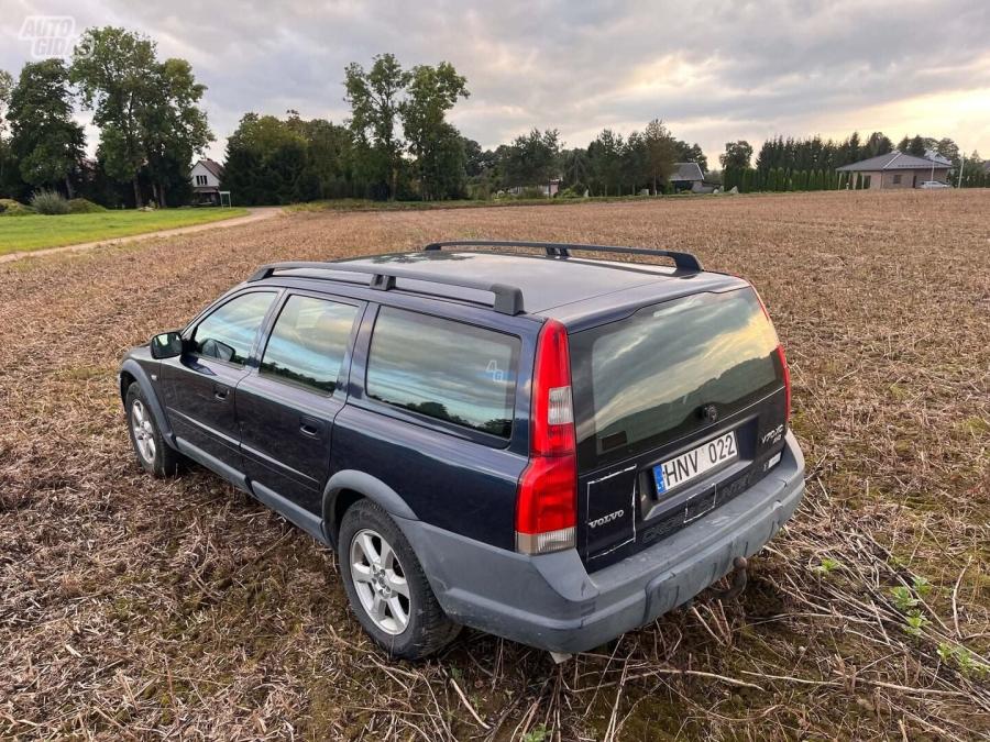 Volvo XC70 2002 in Klaipeda, with an engine capacity of 2.40 L and mileage of 375 thousand km for 999 €, photo 10 on AUTOMOTO.COM.LV