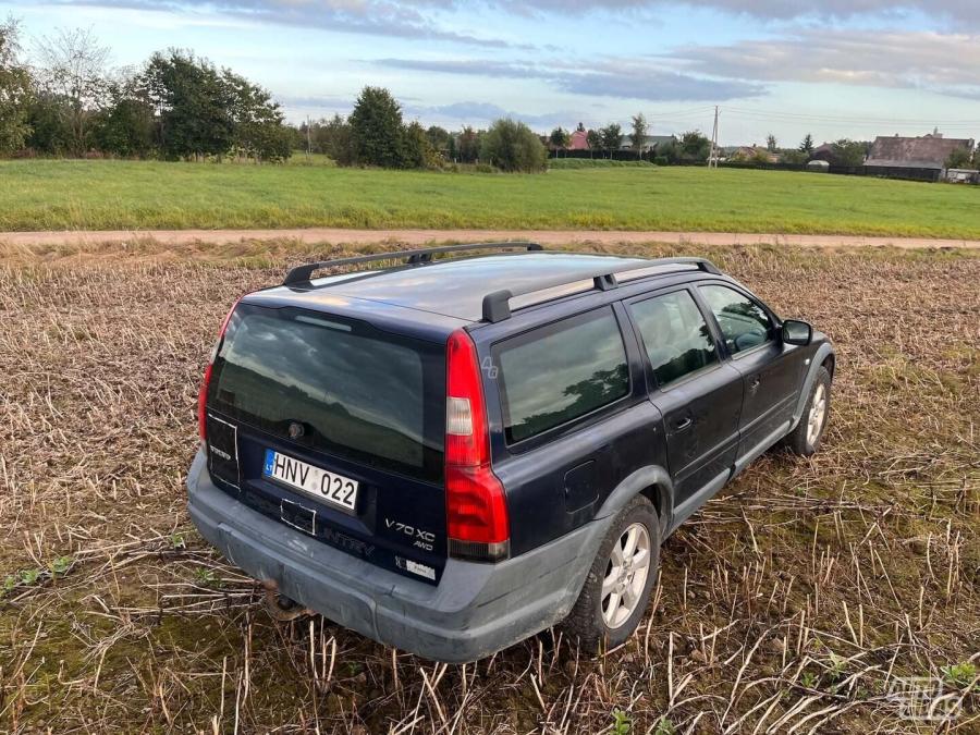 Volvo XC70 2002 in Klaipeda, with an engine capacity of 2.40 L and mileage of 375 thousand km for 999 €, photo 11 on AUTOMOTO.COM.LV