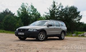 Volvo XC70 2003 Daugavpils, ar dzinēja tilpumu 2.40 L un nobraukumu 311 tūkst. km par 3800 €, foto 3 vietnē AUTOMOTO.COM.LV