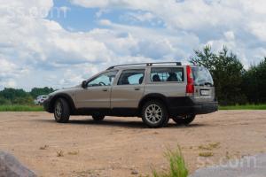 Volvo XC70 2003 Daugavpils, ar dzinēja tilpumu 2.40 L un nobraukumu 311 tūkst. km par 3800 €, foto 4 vietnē AUTOMOTO.COM.LV