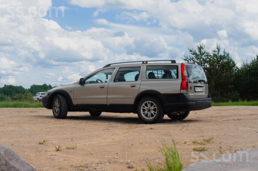 Volvo XC70 2003 Daugavpils, ar dzinēja tilpumu 2.40 L un nobraukumu 311 tūkst. km par 3800 €, foto 4 vietnē AUTOMOTO.COM.LV