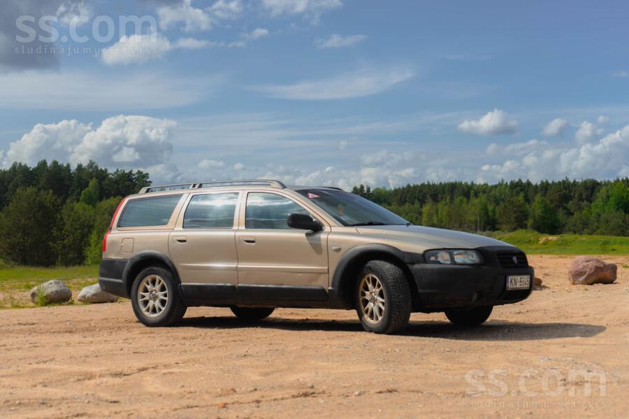 Volvo XC70 2003 Daugavpils, ar dzinēja tilpumu 2.40 L un nobraukumu 311 tūkst. km par 3800 €, foto 8 vietnē AUTOMOTO.COM.LV