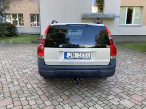 Volvo XC70 2003 in Jelgava, with an engine capacity of 2.40 L and mileage of 435 thousand km for 2450 €, photo 5 on AUTOMOTO.COM.LV
