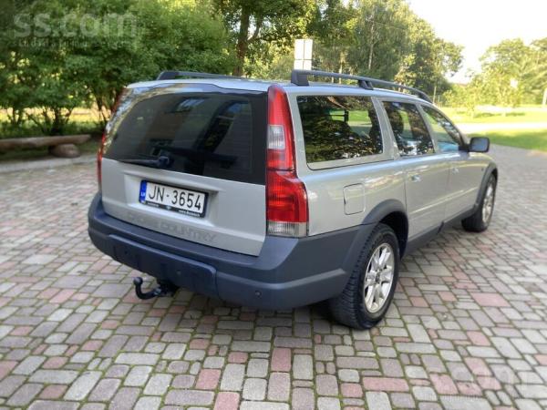 Volvo XC70 2003 in Jelgava, with an engine capacity of 2.40 L and mileage of 435 thousand km for 2450 €, photo 6 on AUTOMOTO.COM.LV