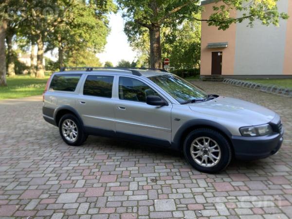 Volvo XC70 2003 in Jelgava, with an engine capacity of 2.40 L and mileage of 435 thousand km for 2450 €, photo 8 on AUTOMOTO.COM.LV