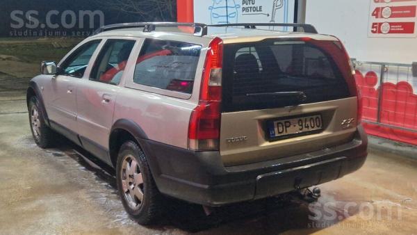 Volvo XC70 2003 Rīga, ar dzinēja tilpumu 2.40 L un nobraukumu 0 tūkst. km par 1850 €, foto 4 vietnē AUTOMOTO.COM.LV