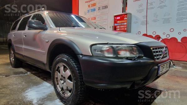 Volvo XC70 2003 Rīga, ar dzinēja tilpumu 2.40 L un nobraukumu 0 tūkst. km par 1850 €, foto 9 vietnē AUTOMOTO.COM.LV