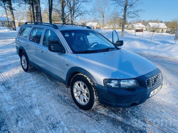 Volvo XC70 2003 Jelgava, ar dzinēja tilpumu 2.40 L un nobraukumu 364 tūkst. km par 2950 €, foto 2 vietnē AUTOMOTO.COM.LV