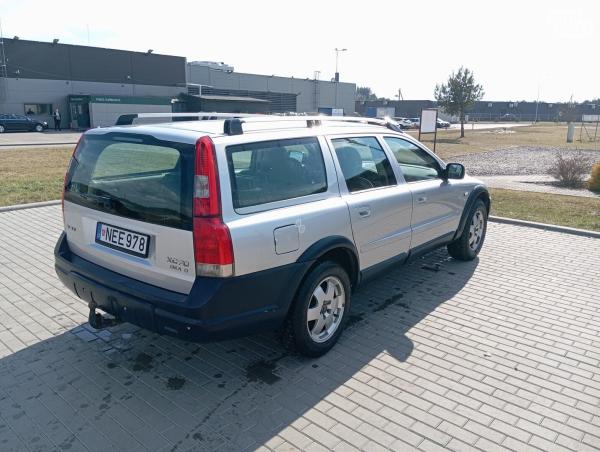 Volvo XC70 2003 Molėtai, ar dzinēja tilpumu 2.40 L un nobraukumu 353 tūkst. km par 1987 €, foto 4 vietnē AUTOMOTO.COM.LV