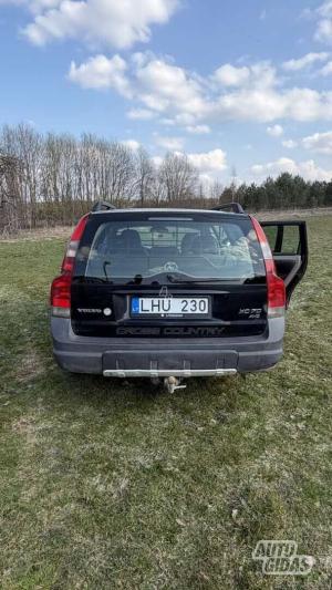 Volvo XC70 2003 in Vilnius, with an engine capacity of 2.40 L and mileage of 470 thousand km for 2400 €, photo 4 on AUTOMOTO.COM.LV