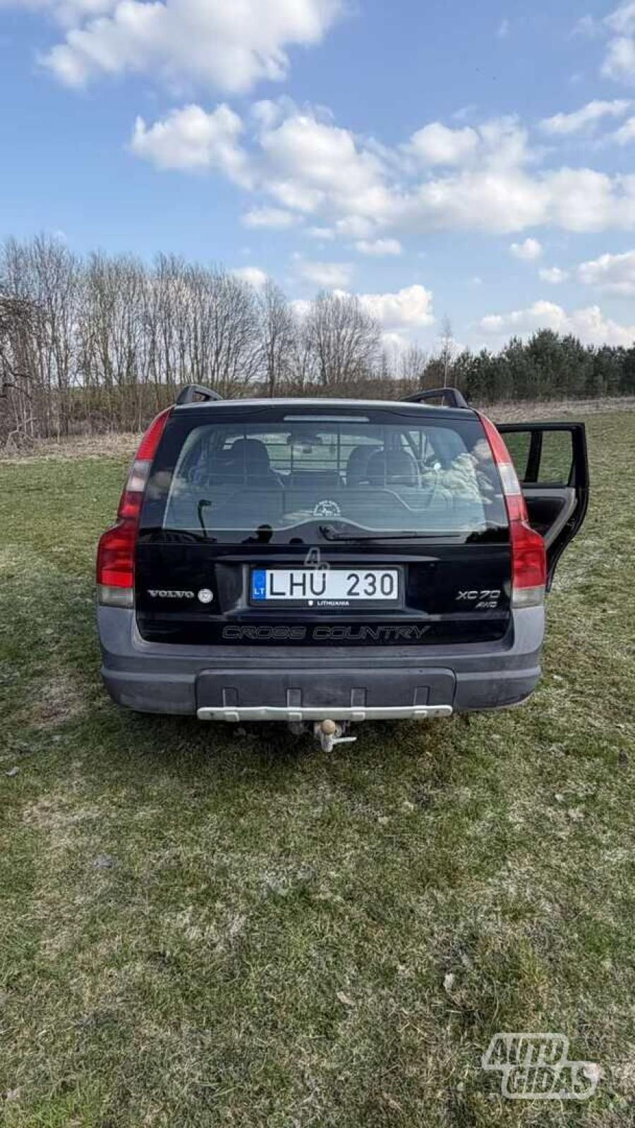 Volvo XC70 2003 in Vilnius, with an engine capacity of 2.40 L and mileage of 470 thousand km for 2400 €, photo 4 on AUTOMOTO.COM.LV