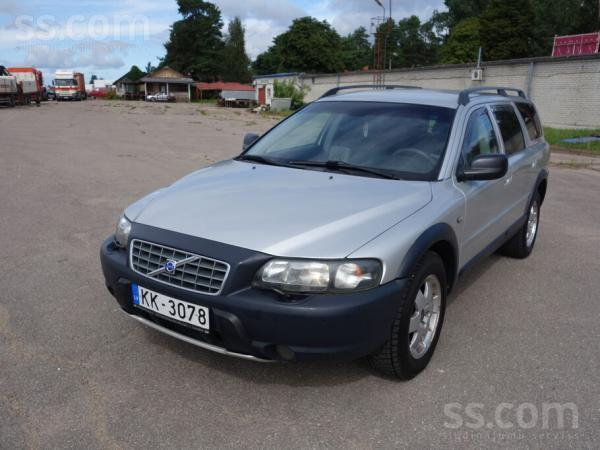 Volvo XC70 2003 in Riga, with an engine capacity of 2.40 L and mileage of 0 thousand km for 2450 €, photo 2 on AUTOMOTO.COM.LV
