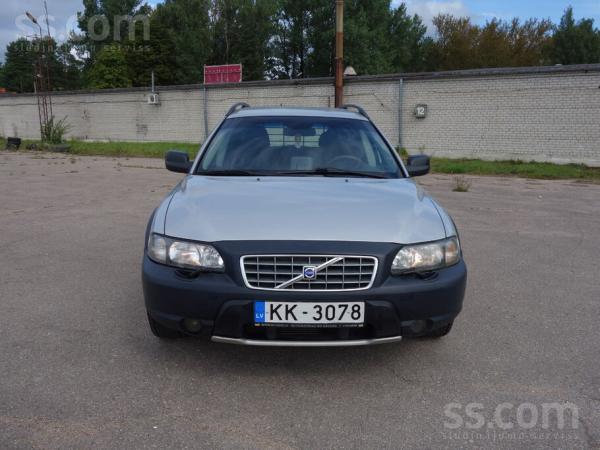 Volvo XC70 2003 in Riga, with an engine capacity of 2.40 L and mileage of 0 thousand km for 2450 €, photo 3 on AUTOMOTO.COM.LV