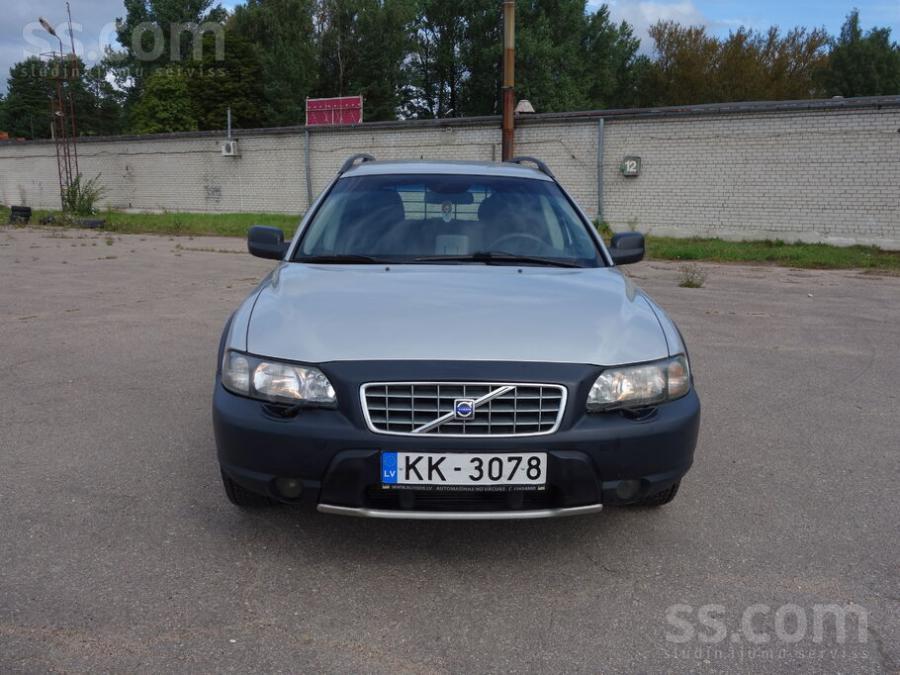 Volvo XC70 2003 in Riga, with an engine capacity of 2.40 L and mileage of 0 thousand km for 2450 €, photo 4 on AUTOMOTO.COM.LV