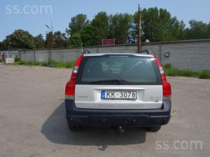 Volvo XC70 2003 in Riga, with an engine capacity of 2.40 L and mileage of 0 thousand km for 2450 €, photo 5 on AUTOMOTO.COM.LV