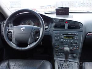 Volvo XC70 2003 in Riga, with an engine capacity of 2.40 L and mileage of 0 thousand km for 2450 €, photo 9 on AUTOMOTO.COM.LV