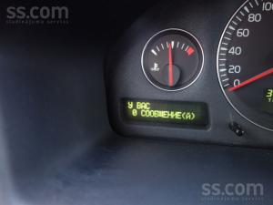 Volvo XC70 2003 in Riga, with an engine capacity of 2.40 L and mileage of 0 thousand km for 2450 €, photo 10 on AUTOMOTO.COM.LV