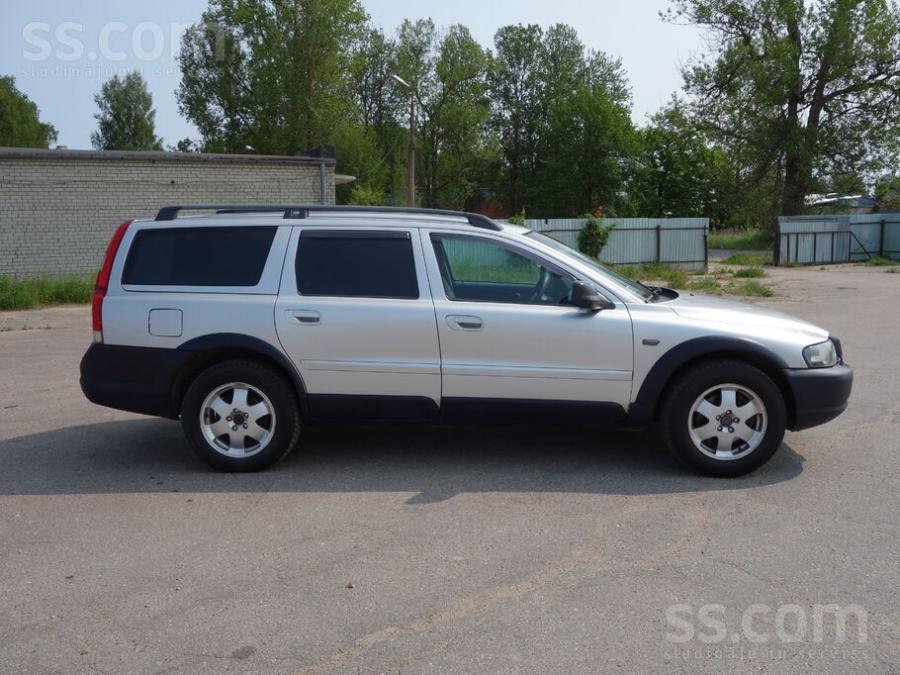 Volvo XC70 2003 in Riga, with an engine capacity of 2.40 L and mileage of 0 thousand km for 2450 €, photo 11 on AUTOMOTO.COM.LV
