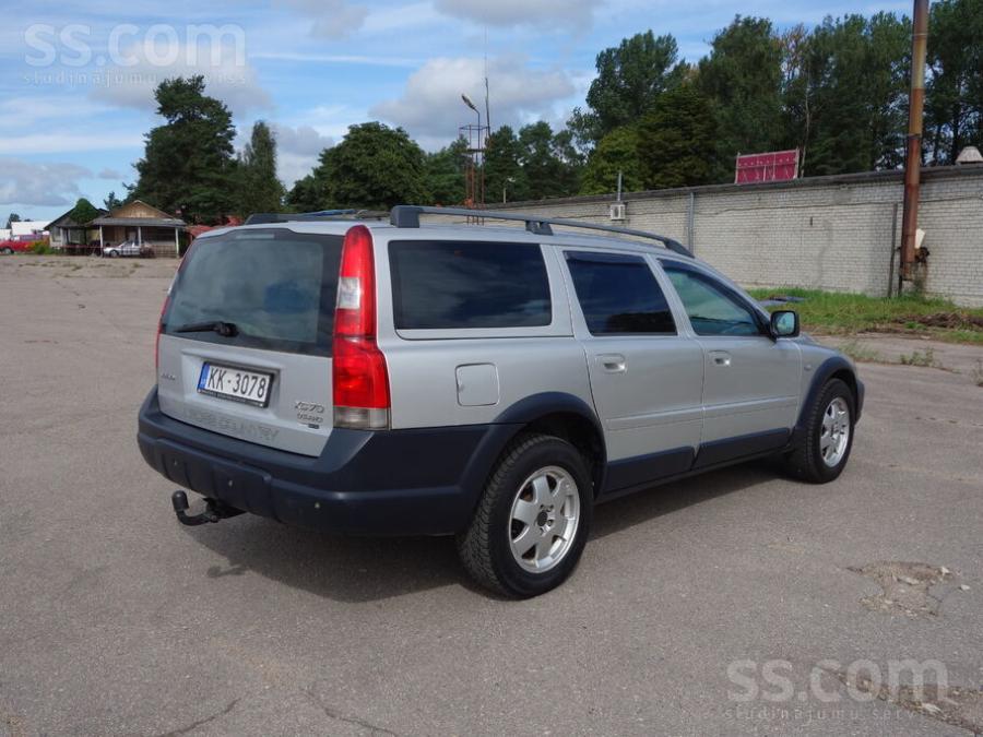 Volvo XC70 2003 in Riga, with an engine capacity of 2.40 L and mileage of 0 thousand km for 2450 €, photo 14 on AUTOMOTO.COM.LV