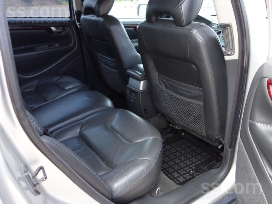 Volvo XC70 2003 in Riga, with an engine capacity of 2.40 L and mileage of 0 thousand km for 2450 €, photo 19 on AUTOMOTO.COM.LV