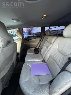 Volvo XC70 2003 in Rezekne, with an engine capacity of 2.40 L and mileage of 432 thousand km for 2100 €, photo 7 on AUTOMOTO.COM.LV