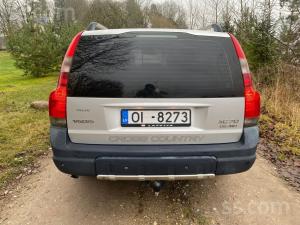 Volvo XC70 2004 in Riga, with an engine capacity of 2.40 L and mileage of 421 thousand km for 2650 €, photo 5 on AUTOMOTO.COM.LV