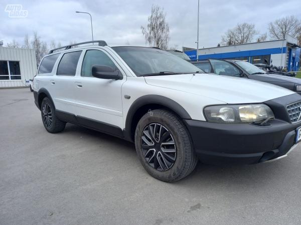 Volvo XC70 2004 in Salcininkai, with an engine capacity of 2.40 L and mileage of 300 thousand km for 2000 €, photo 3 on AUTOMOTO.COM.LV