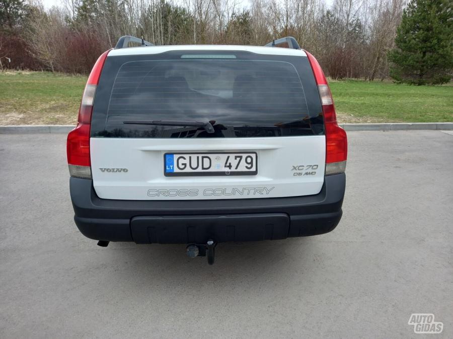 Volvo XC70 2004 Šalčininkai, ar dzinēja tilpumu 2.40 L un nobraukumu 300 tūkst. km par 2000 €, foto 5 vietnē AUTOMOTO.COM.LV