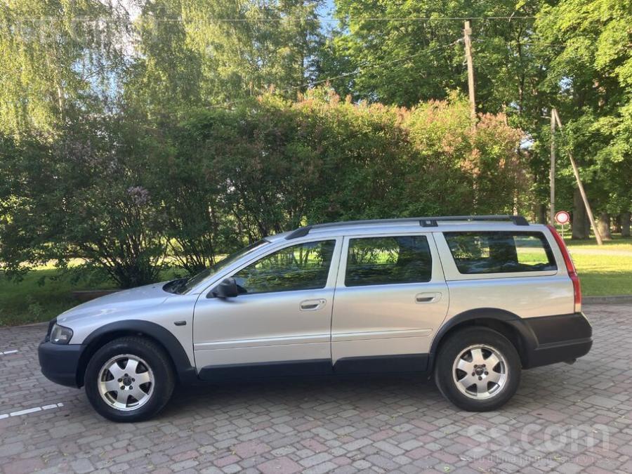 Volvo XC70 2004 Jelgava, ar dzinēja tilpumu 2.40 L un nobraukumu 401 tūkst. km par 2450 €, foto 3 vietnē AUTOMOTO.COM.LV