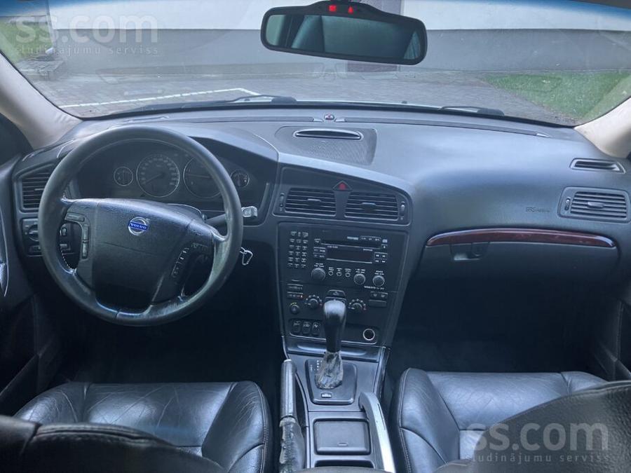 Volvo XC70 2004 Jelgava, ar dzinēja tilpumu 2.40 L un nobraukumu 401 tūkst. km par 2450 €, foto 14 vietnē AUTOMOTO.COM.LV