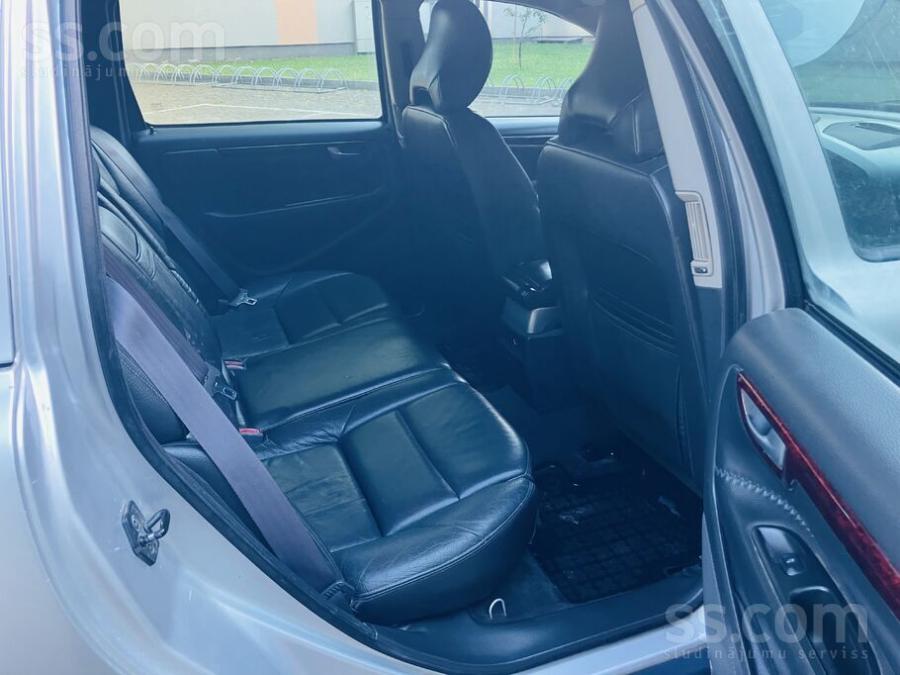 Volvo XC70 2004 Jelgava, ar dzinēja tilpumu 2.40 L un nobraukumu 401 tūkst. km par 2450 €, foto 18 vietnē AUTOMOTO.COM.LV
