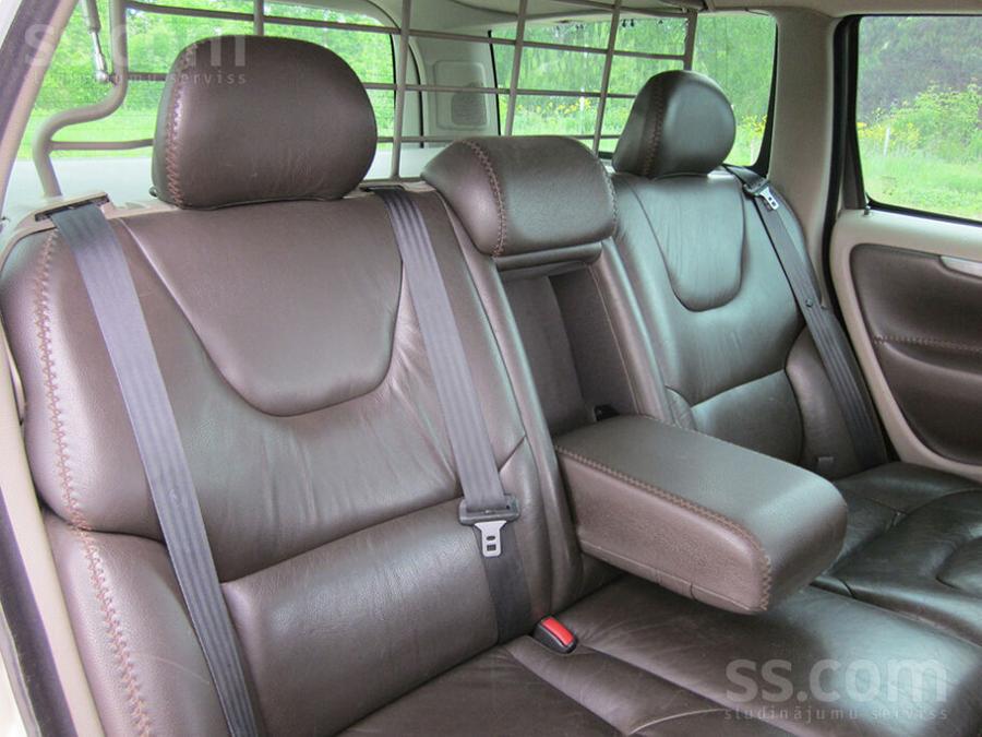 Volvo XC70 2004 Rīga, ar dzinēja tilpumu 2.40 L un nobraukumu 0 tūkst. km par 3250 €, foto 6 vietnē AUTOMOTO.COM.LV