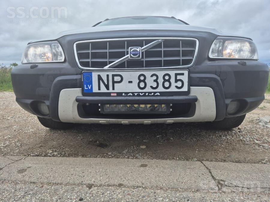 Volvo XC70 2004 Liepāja, ar dzinēja tilpumu 2.40 L un nobraukumu 530 tūkst. km par 2200 €, foto 4 vietnē AUTOMOTO.COM.LV
