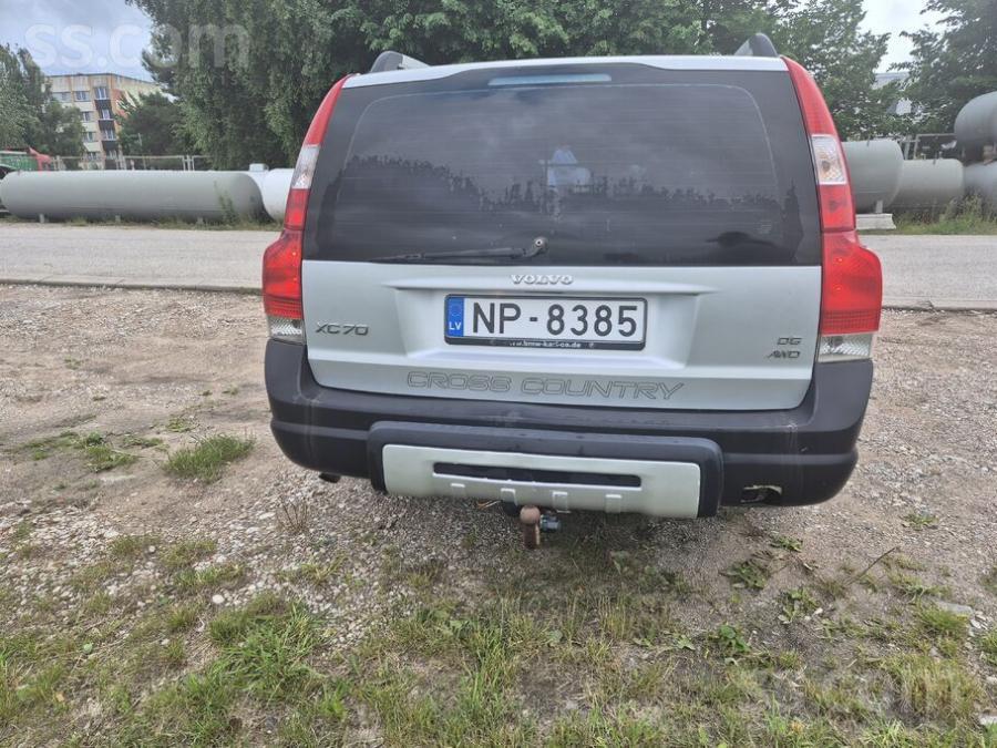 Volvo XC70 2004 Liepāja, ar dzinēja tilpumu 2.40 L un nobraukumu 530 tūkst. km par 2200 €, foto 6 vietnē AUTOMOTO.COM.LV